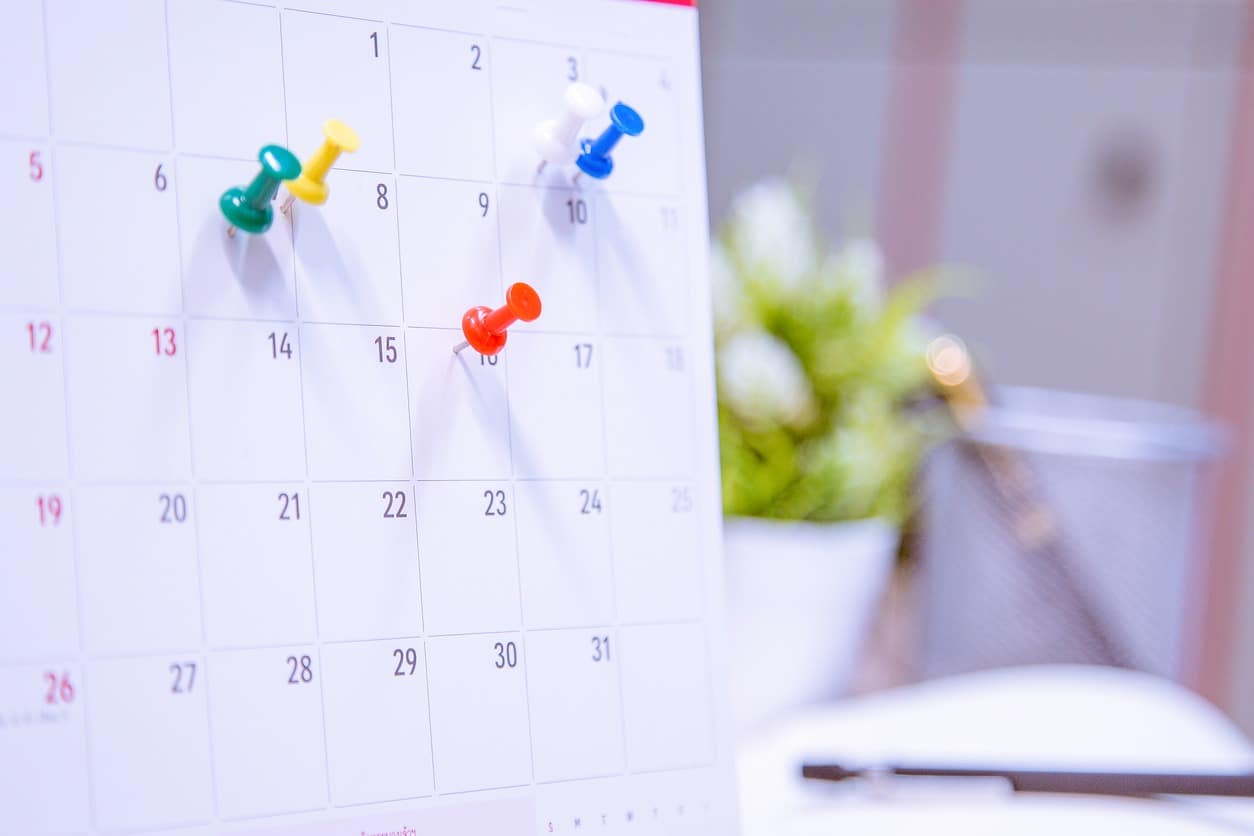 A Shopping Calendar | SavvyMoney Education