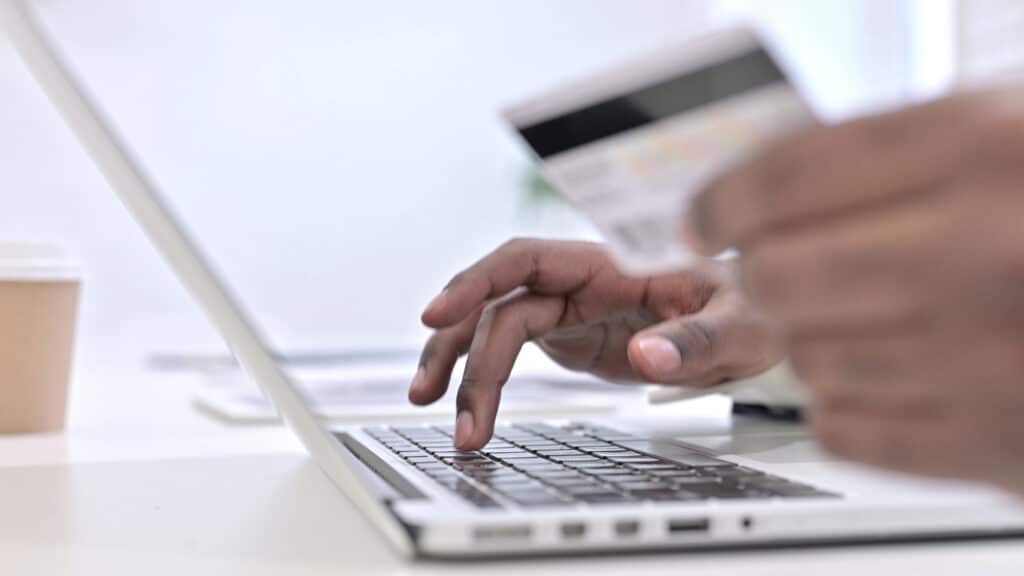 How Setting Up Automatic Payments Saves You Money | SavvyMoney Education